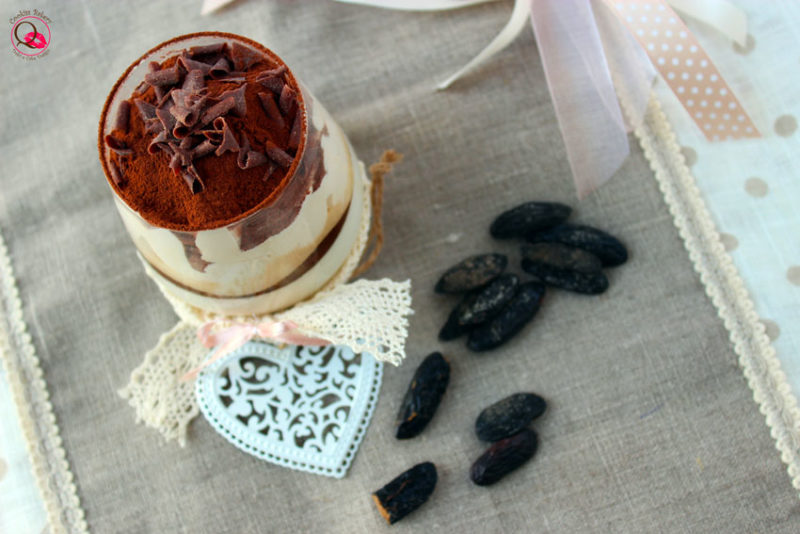 Ricetta Panna cotta alla fava di tonka con crema al caffè